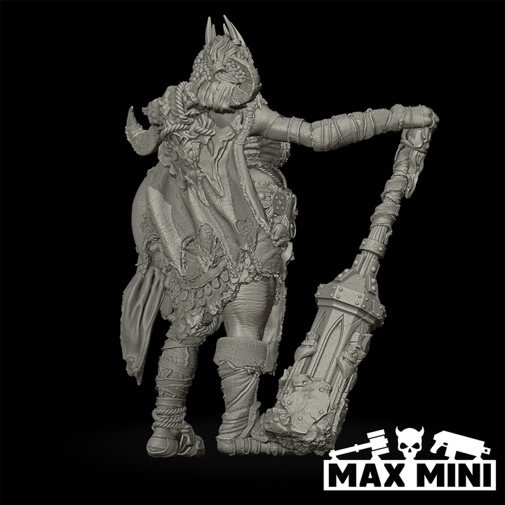3D Printable Colossal Queen by Max Mini